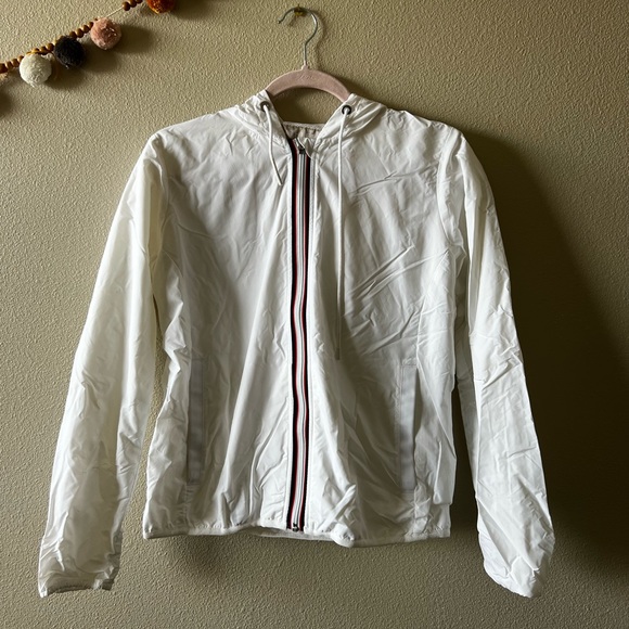Athleta | Jackets & Coats | Athleta White Packable Hooded Rain Jacket ...